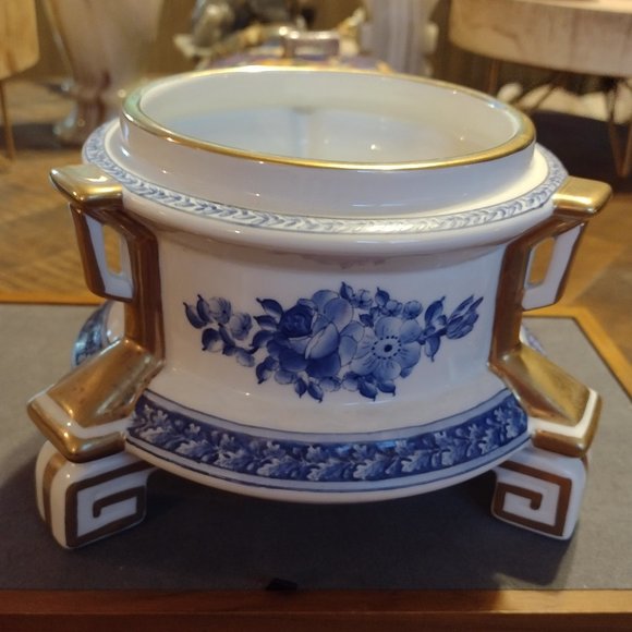 Chelsea House | Accents | Stunning Chelsea House Porcelain Footed ...